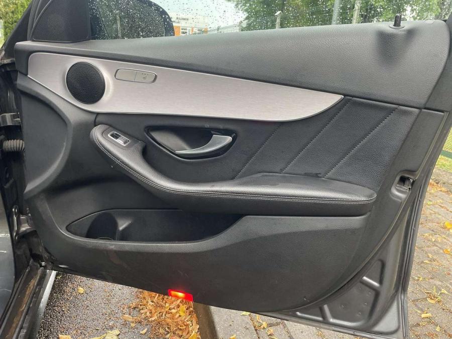 Grey Mercedes-Benz C 300 2021 in Taurage, with an engine capacity of 2.00 L and mileage of 446 thousand km for 10800 €, photo 30 on AUTOMOTO.COM.LV