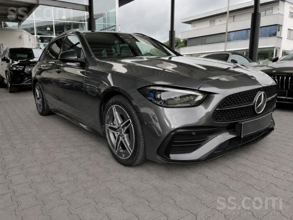 Pelēks Mercedes-Benz C 300 2023 Tukums, ar dzinēja tilpumu 2.00 L un nobraukumu 0 tūkst. km par 34990 €, foto 2 vietnē AUTOMOTO.COM.LV