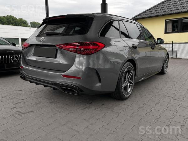 Pelēks Mercedes-Benz C 300 2023 Tukums, ar dzinēja tilpumu 2.00 L un nobraukumu 0 tūkst. km par 34990 €, foto 3 vietnē AUTOMOTO.COM.LV