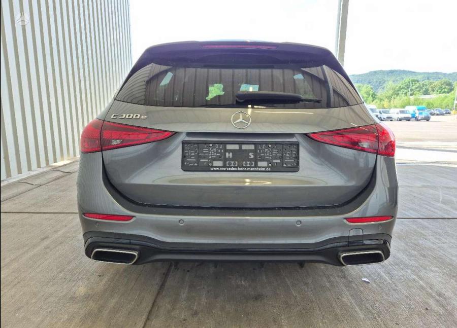 Grey Mercedes-Benz C 300 2023 in Klaipeda, with an engine capacity of 2.00 L and mileage of 67 thousand km for 14200 €, photo 16 on AUTOMOTO.COM.LV