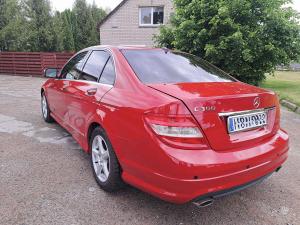 Sarkans Mercedes-Benz C 300 2009 Šilutė, ar dzinēja tilpumu 3.00 L un nobraukumu 251 tūkst. km par 6300 €, foto 4 vietnē AUTOMOTO.COM.LV