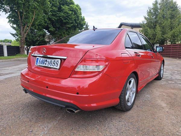 Sarkans Mercedes-Benz C 300 2009 Šilutė, ar dzinēja tilpumu 3.00 L un nobraukumu 251 tūkst. km par 6300 €, foto 5 vietnē AUTOMOTO.COM.LV