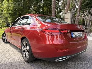 Sarkans Mercedes-Benz C 300 2022 Rīga, ar dzinēja tilpumu 2.00 L un nobraukumu 83 tūkst. km par 37800 €, foto 8 vietnē AUTOMOTO.COM.LV