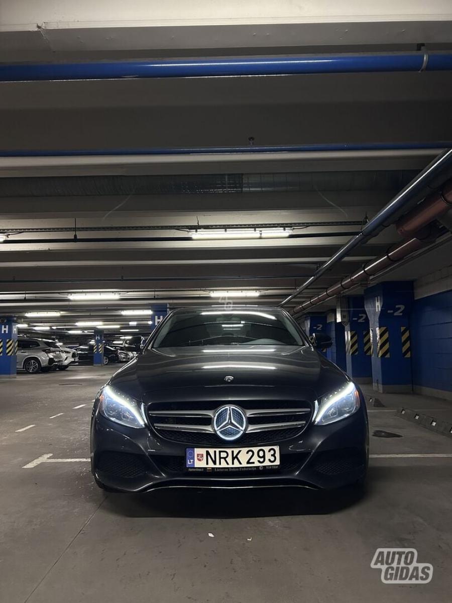 Mercedes-Benz C 300 2016 Viļņa, ar dzinēja tilpumu 2.00 L un nobraukumu 136 tūkst. km par 16500 €, foto 1 vietnē AUTOMOTO.COM.LV
