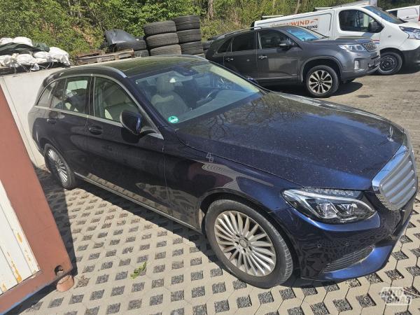 Mercedes-Benz C 300 2016 in Kaunas, with an engine capacity of 2.10 L and mileage of 279 thousand km for 8450 €, photo 1 on AUTOMOTO.COM.LV