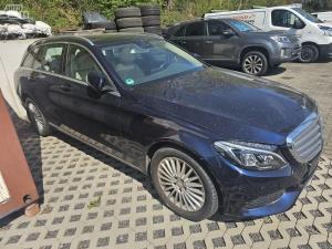 Mercedes-Benz C 300 2016 in Kaunas, with an engine capacity of 2.10 L and mileage of 279 thousand km for 8450 €, photo 3 on AUTOMOTO.COM.LV