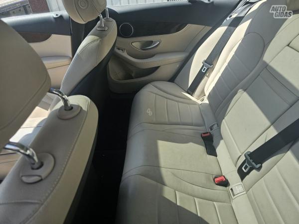Mercedes-Benz C 300 2016 in Kaunas, with an engine capacity of 2.10 L and mileage of 279 thousand km for 8450 €, photo 6 on AUTOMOTO.COM.LV