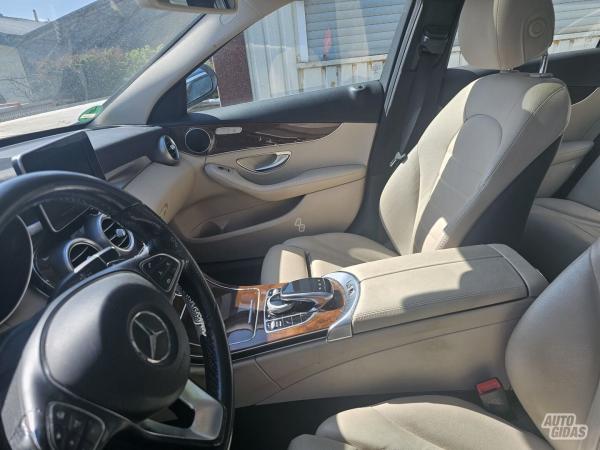 Mercedes-Benz C 300 2016 in Kaunas, with an engine capacity of 2.10 L and mileage of 279 thousand km for 8450 €, photo 9 on AUTOMOTO.COM.LV