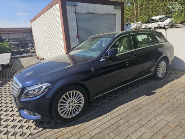 Mercedes-Benz C 300 2016 in Kaunas, with an engine capacity of 2.10 L and mileage of 279 thousand km for 8450 €, photo 10 on AUTOMOTO.COM.LV