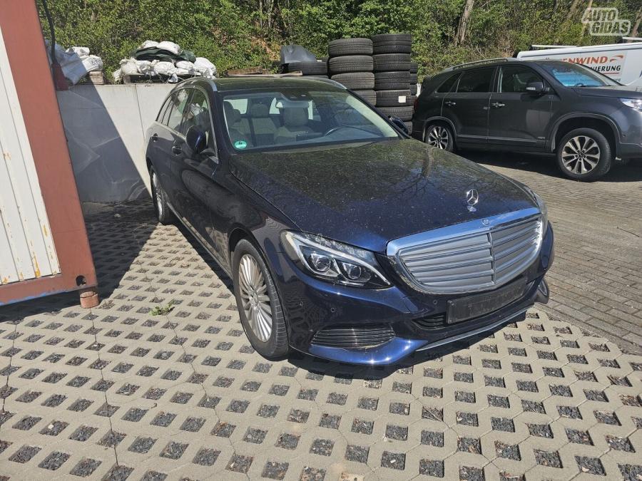 Mercedes-Benz C 300 2016 in Kaunas, with an engine capacity of 2.10 L and mileage of 279 thousand km for 8450 €, photo 15 on AUTOMOTO.COM.LV