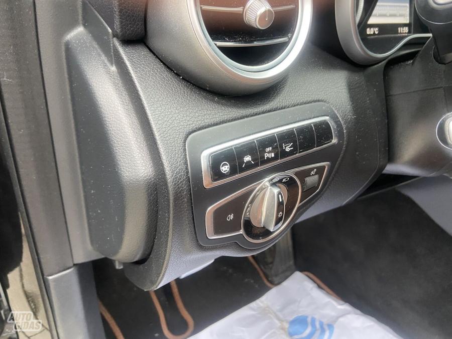 Mercedes-Benz C 300 2016 Klaipėda, ar dzinēja tilpumu 2.20 L un nobraukumu 220 tūkst. km par 15000 €, foto 10 vietnē AUTOMOTO.COM.LV