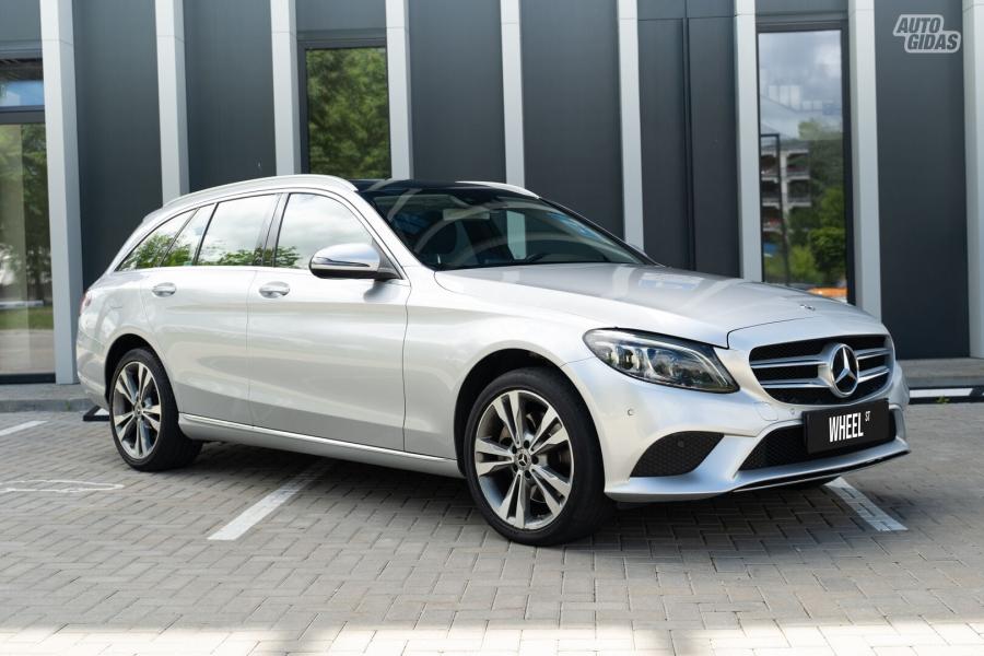 Mercedes-Benz C 300 2019 in Vilnius, with an engine capacity of 2.00 L and mileage of 110 thousand km for 22900 €, photo 8 on AUTOMOTO.COM.LV
