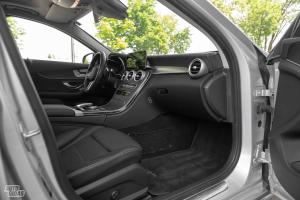 Mercedes-Benz C 300 2019 in Vilnius, with an engine capacity of 2.00 L and mileage of 110 thousand km for 22900 €, photo 18 on AUTOMOTO.COM.LV