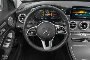 Mercedes-Benz C 300 2019 in Vilnius, with an engine capacity of 2.00 L and mileage of 110 thousand km for 22900 €, photo 24 on AUTOMOTO.COM.LV
