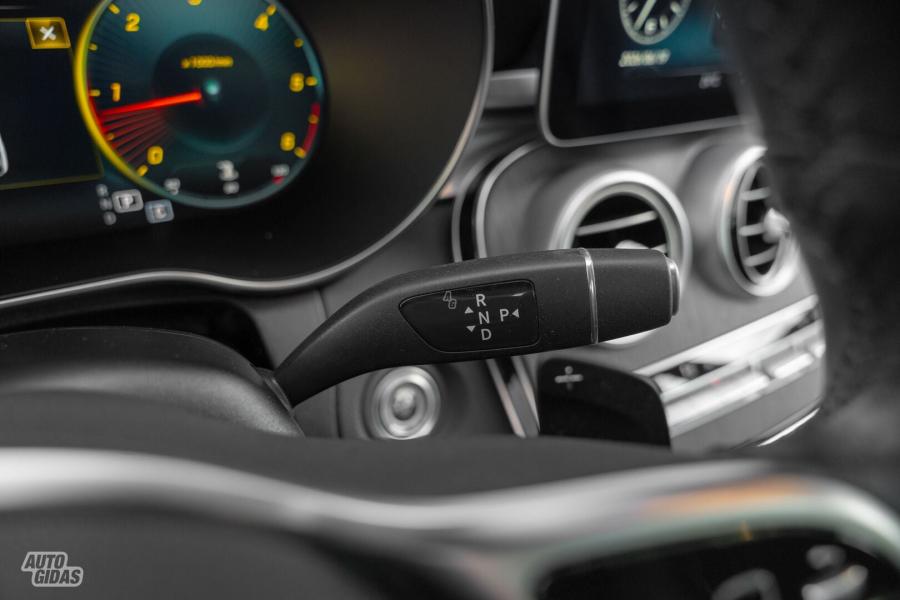 Mercedes-Benz C 300 2019 in Vilnius, with an engine capacity of 2.00 L and mileage of 110 thousand km for 22900 €, photo 26 on AUTOMOTO.COM.LV
