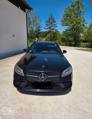 Mercedes-Benz C 300 2020 in Klaipeda, with an engine capacity of 2.00 L and mileage of 129 thousand km for 24999 €, photo 3 on AUTOMOTO.COM.LV