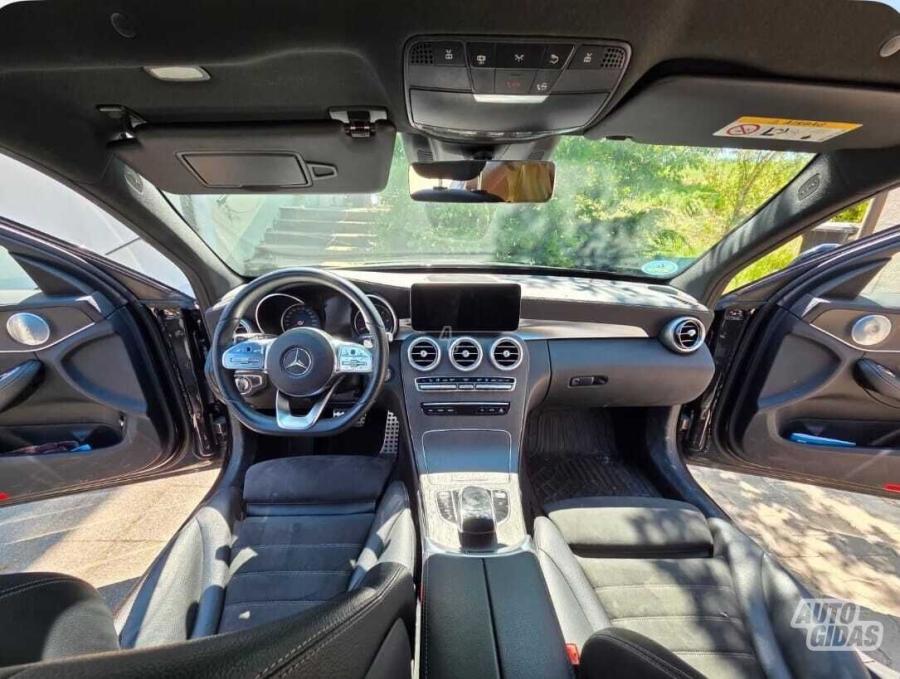 Mercedes-Benz C 300 2020 in Klaipeda, with an engine capacity of 2.00 L and mileage of 129 thousand km for 24999 €, photo 6 on AUTOMOTO.COM.LV