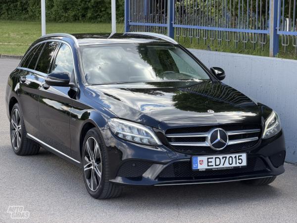 Mercedes-Benz C 300 2020 in Vilnius, with an engine capacity of 2.00 L and mileage of 262 thousand km for 16700 €, photo 6 on AUTOMOTO.COM.LV