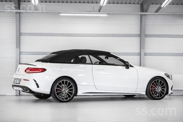 Balts Mercedes-Benz C 300 2017 Tukums, ar dzinēja tilpumu 2.00 L un nobraukumu 0 tūkst. km par 32000 €, foto 3 vietnē AUTOMOTO.COM.LV