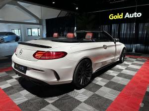 Белый Мерседес Ц 300 2017 в Вильнюс, объемом двигателя 1.99 л и пробегом 62 тыс. км за 37000 €, фото 6 на AUTOMOTO.COM.LV
