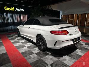 Белый Мерседес Ц 300 2017 в Вильнюс, объемом двигателя 1.99 л и пробегом 62 тыс. км за 37000 €, фото 8 на AUTOMOTO.COM.LV