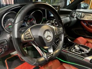 Белый Мерседес Ц 300 2017 в Вильнюс, объемом двигателя 1.99 л и пробегом 62 тыс. км за 37000 €, фото 35 на AUTOMOTO.COM.LV