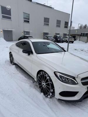White Mercedes-Benz C 300 2016 in Vilnius, with an engine capacity of 1.99 L and mileage of 153 thousand km for 23000 €, photo 2 on AUTOMOTO.COM.LV