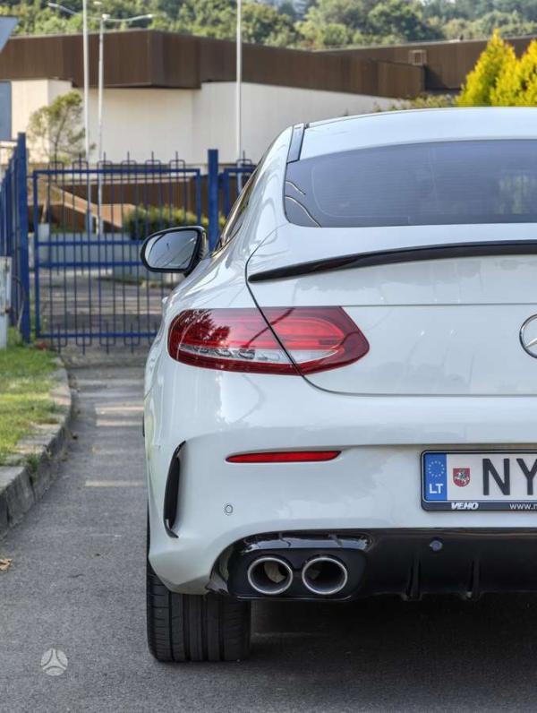 White Mercedes-Benz C 300 2017 in Vilnius, with an engine capacity of 1.99 L and mileage of 156 thousand km for 22000 €, photo 9 on AUTOMOTO.COM.LV