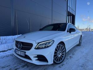 White Mercedes-Benz C 300 2018 in Vilnius, with an engine capacity of 2.00 L and mileage of 106 thousand km for 28999 €, photo  on AUTOMOTO.COM.LV