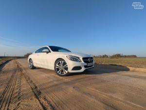 White Mercedes-Benz C 300 2018 in Kaunas, with an engine capacity of 2.00 L and mileage of 171 thousand km for 18000 €, photo  on AUTOMOTO.COM.LV