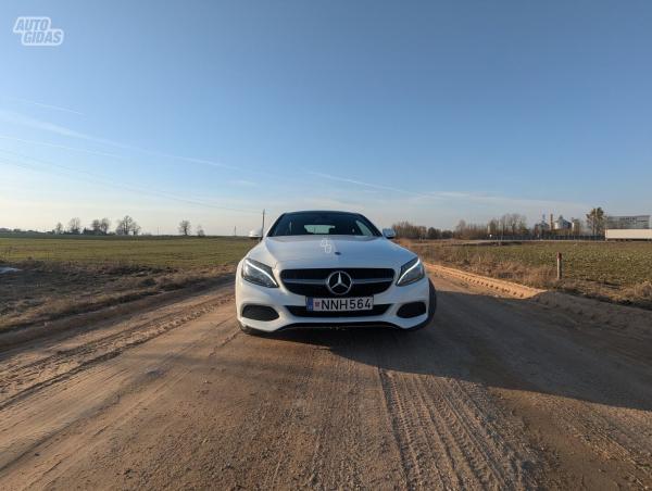 Balts Mercedes-Benz C 300 2018 Kauņa, ar dzinēja tilpumu 2.00 L un nobraukumu 171 tūkst. km par 18000 €, foto 2 vietnē AUTOMOTO.COM.LV