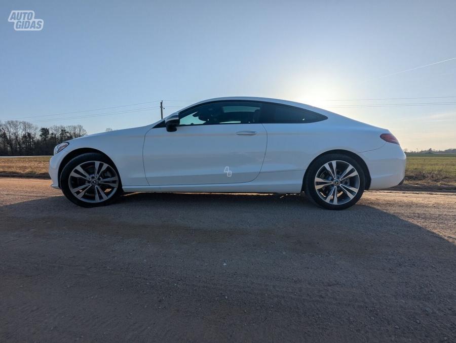 Balts Mercedes-Benz C 300 2018 Kauņa, ar dzinēja tilpumu 2.00 L un nobraukumu 171 tūkst. km par 18000 €, foto 6 vietnē AUTOMOTO.COM.LV