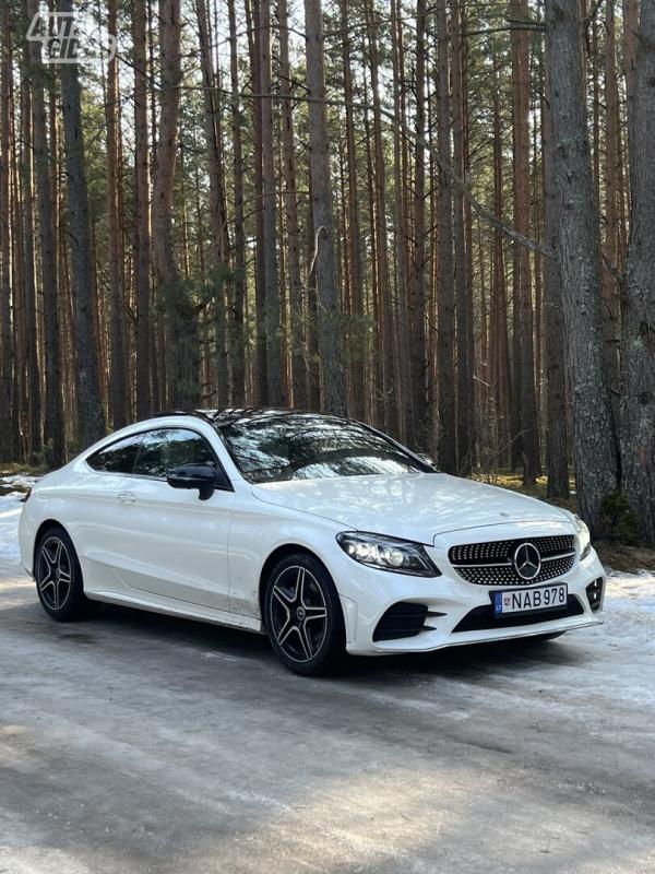 White Mercedes-Benz C 300 2021 in Vilnius, with an engine capacity of 2.00 L and mileage of 93 thousand km for 31500 €, photo 1 on AUTOMOTO.COM.LV