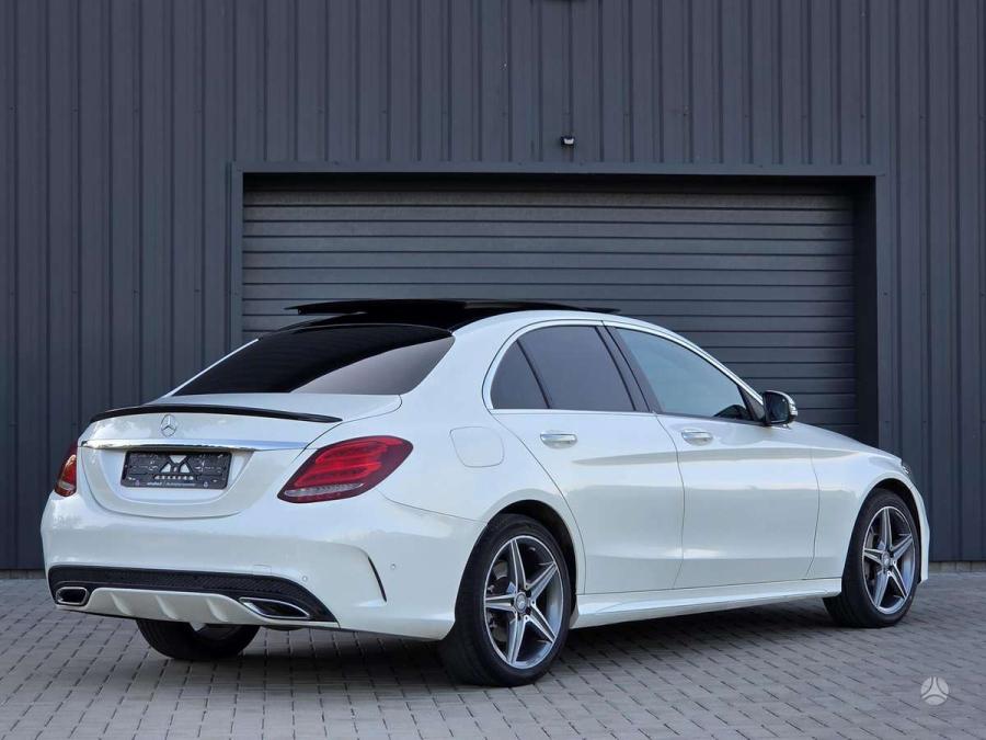 White Mercedes-Benz C 300 2014 in Kaunas, with an engine capacity of 2.14 L and mileage of 240 thousand km for 14500 €, photo 8 on AUTOMOTO.COM.LV