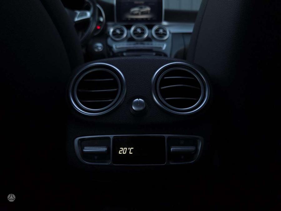 White Mercedes-Benz C 300 2014 in Kaunas, with an engine capacity of 2.14 L and mileage of 240 thousand km for 14500 €, photo 15 on AUTOMOTO.COM.LV