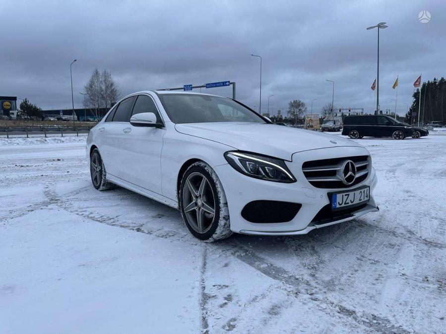 Balts Mercedes-Benz C 300 2015 Viļņa, ar dzinēja tilpumu 1.99 L un nobraukumu 114 tūkst. km par 16500 €, foto 3 vietnē AUTOMOTO.COM.LV