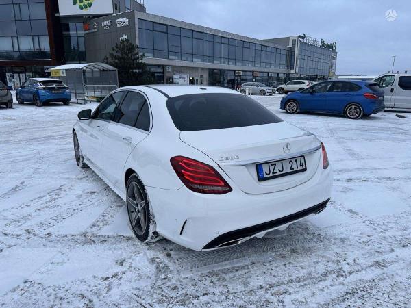 White Mercedes-Benz C 300 2015 in Vilnius, with an engine capacity of 1.99 L and mileage of 114 thousand km for 16500 €, photo 5 on AUTOMOTO.COM.LV