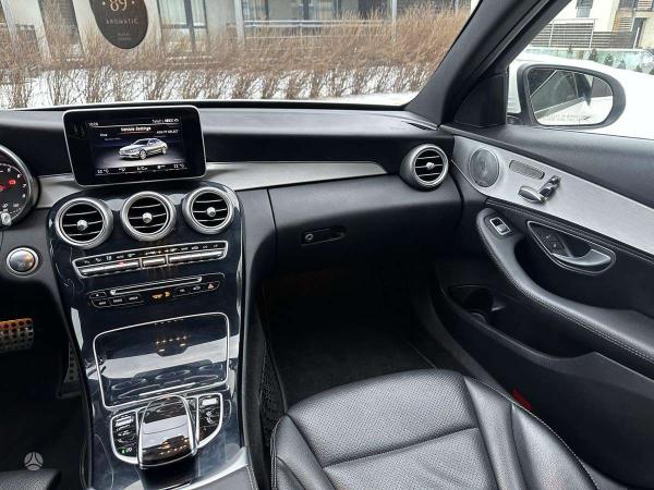 White Mercedes-Benz C 300 2015 in Vilnius, with an engine capacity of 1.99 L and mileage of 114 thousand km for 16500 €, photo 8 on AUTOMOTO.COM.LV
