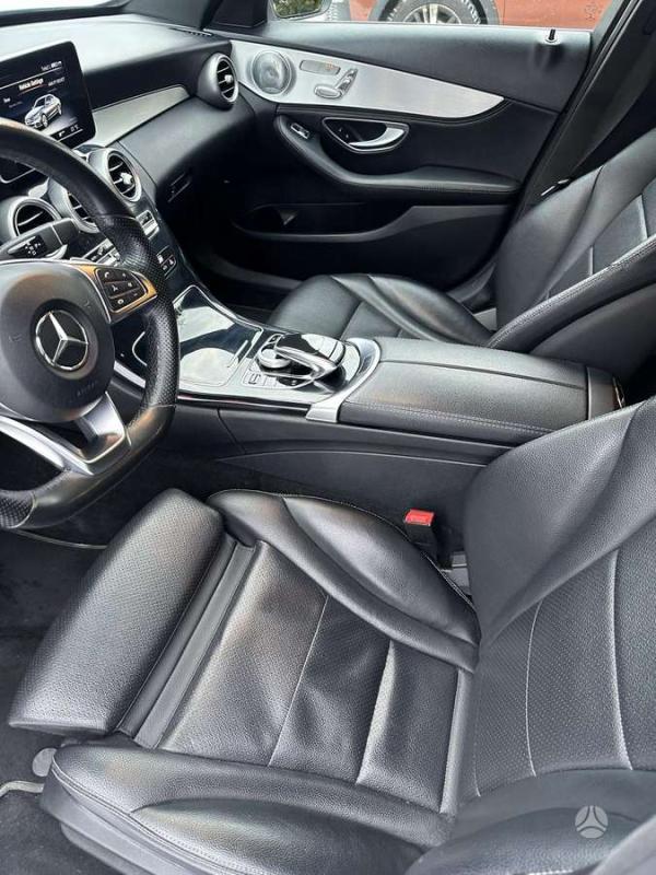 White Mercedes-Benz C 300 2015 in Vilnius, with an engine capacity of 1.99 L and mileage of 114 thousand km for 16500 €, photo 9 on AUTOMOTO.COM.LV