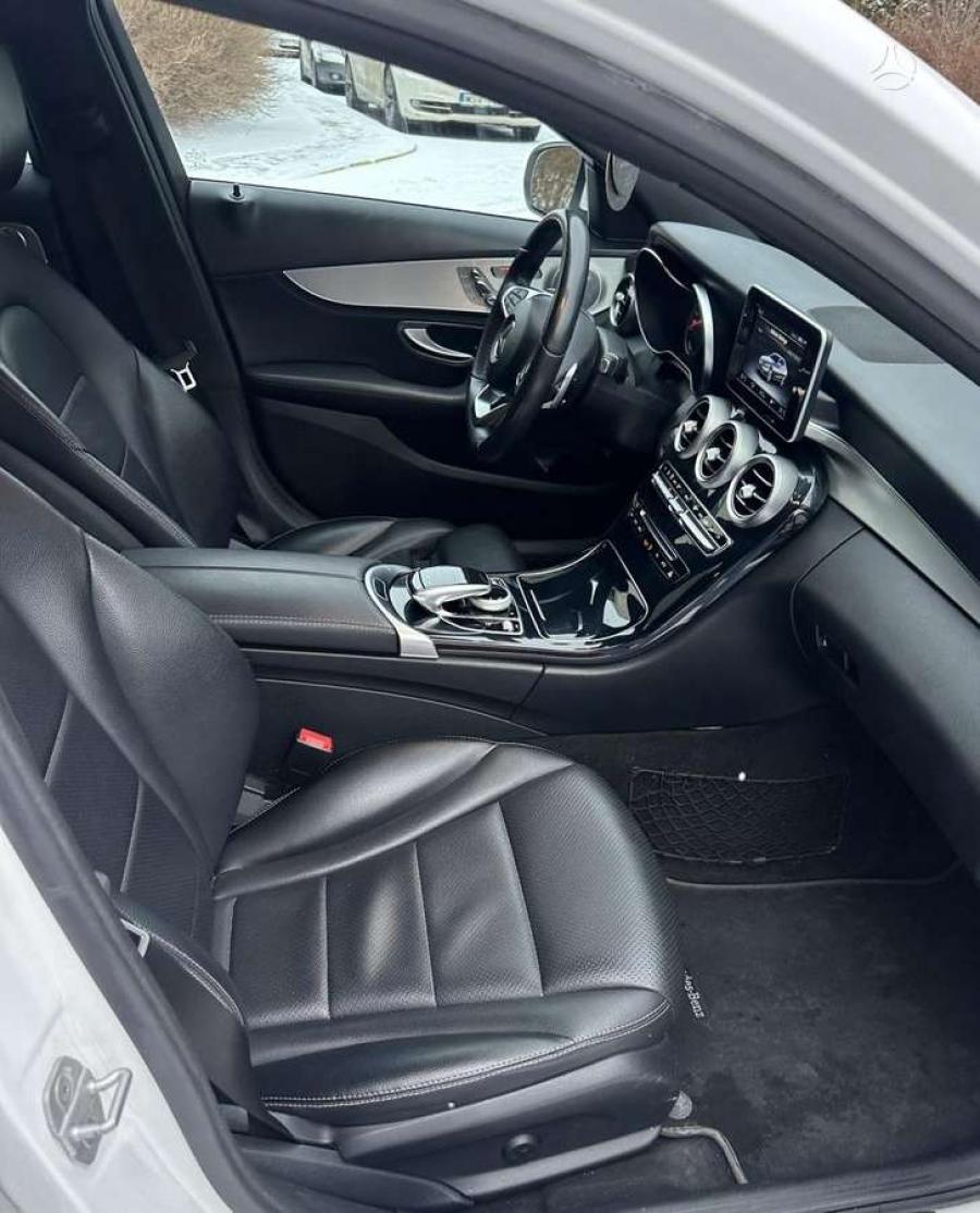 Balts Mercedes-Benz C 300 2015 Viļņa, ar dzinēja tilpumu 1.99 L un nobraukumu 114 tūkst. km par 16500 €, foto 10 vietnē AUTOMOTO.COM.LV
