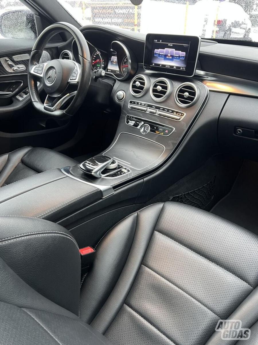 White Mercedes-Benz C 300 2015 in Vilnius, with an engine capacity of 2.00 L and mileage of 130 thousand km for 17000 €, photo 8 on AUTOMOTO.COM.LV