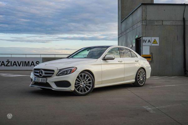 White Mercedes-Benz C 300 2015 in Vilnius, with an engine capacity of 1.99 L and mileage of 161 thousand km for 14500 €, photo 1 on AUTOMOTO.COM.LV