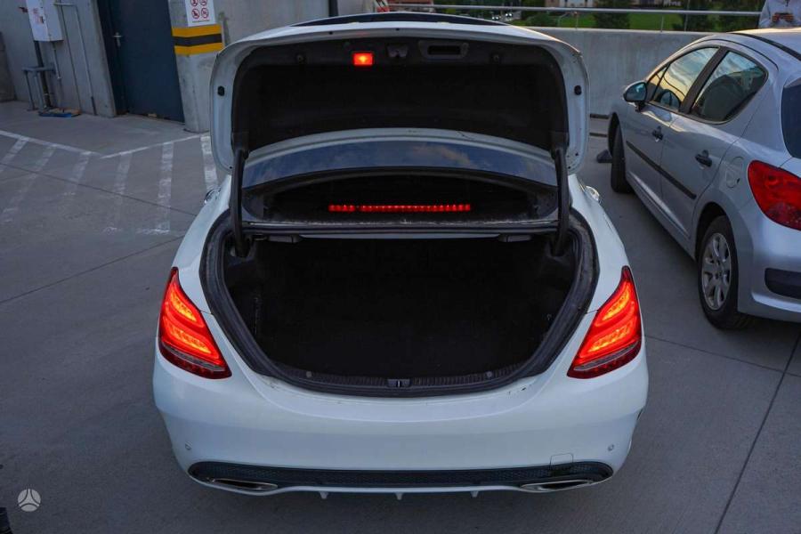 Balts Mercedes-Benz C 300 2015 Viļņa, ar dzinēja tilpumu 1.99 L un nobraukumu 161 tūkst. km par 14500 €, foto 9 vietnē AUTOMOTO.COM.LV