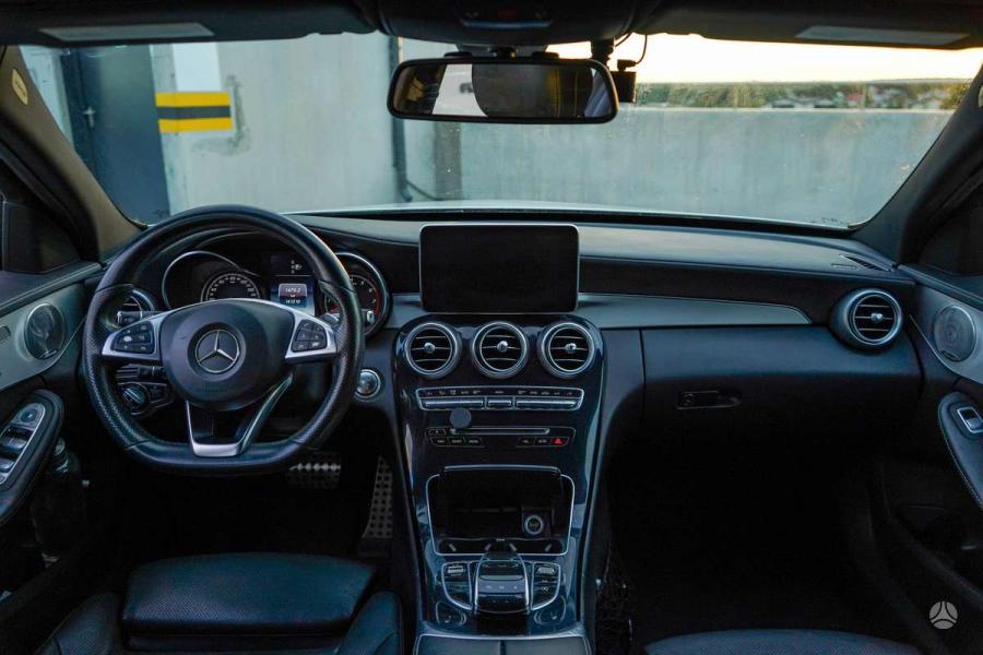 Balts Mercedes-Benz C 300 2015 Viļņa, ar dzinēja tilpumu 1.99 L un nobraukumu 161 tūkst. km par 14500 €, foto 16 vietnē AUTOMOTO.COM.LV