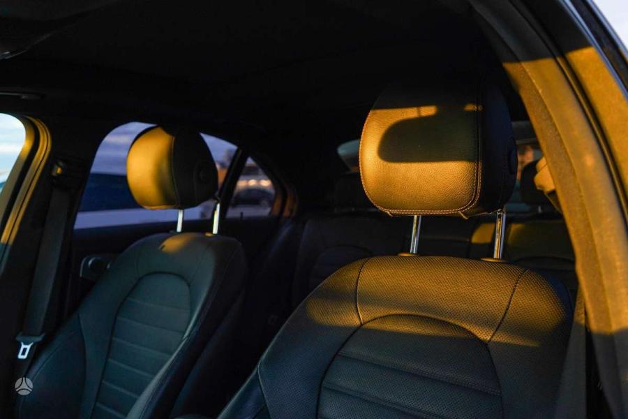 Balts Mercedes-Benz C 300 2015 Viļņa, ar dzinēja tilpumu 1.99 L un nobraukumu 161 tūkst. km par 14500 €, foto 18 vietnē AUTOMOTO.COM.LV
