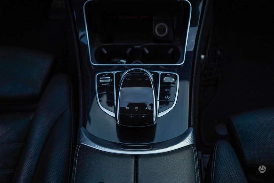 Balts Mercedes-Benz C 300 2015 Viļņa, ar dzinēja tilpumu 1.99 L un nobraukumu 161 tūkst. km par 14500 €, foto 22 vietnē AUTOMOTO.COM.LV