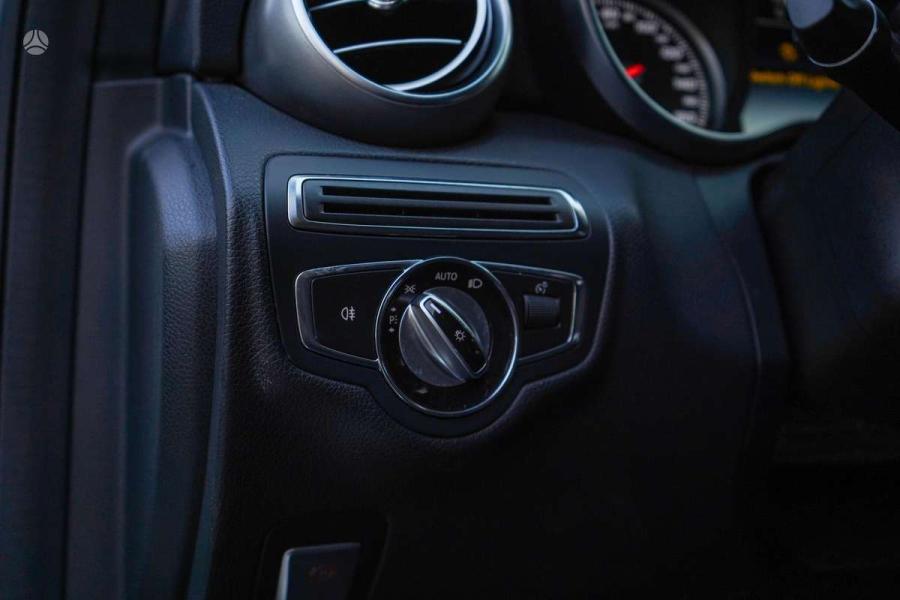 Balts Mercedes-Benz C 300 2015 Viļņa, ar dzinēja tilpumu 1.99 L un nobraukumu 161 tūkst. km par 14500 €, foto 26 vietnē AUTOMOTO.COM.LV