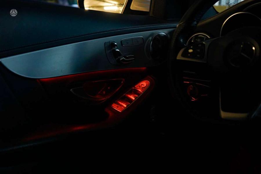 Balts Mercedes-Benz C 300 2015 Viļņa, ar dzinēja tilpumu 1.99 L un nobraukumu 161 tūkst. km par 14500 €, foto 31 vietnē AUTOMOTO.COM.LV