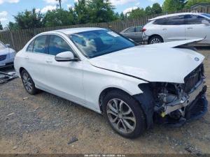 Balts Mercedes-Benz C 300 2016 Klaipėda, ar dzinēja tilpumu 1.99 L un nobraukumu 140 tūkst. km par 9800 €, foto 3 vietnē AUTOMOTO.COM.LV