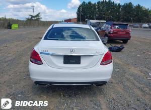 Balts Mercedes-Benz C 300 2016 Klaipėda, ar dzinēja tilpumu 1.99 L un nobraukumu 140 tūkst. km par 9800 €, foto 8 vietnē AUTOMOTO.COM.LV